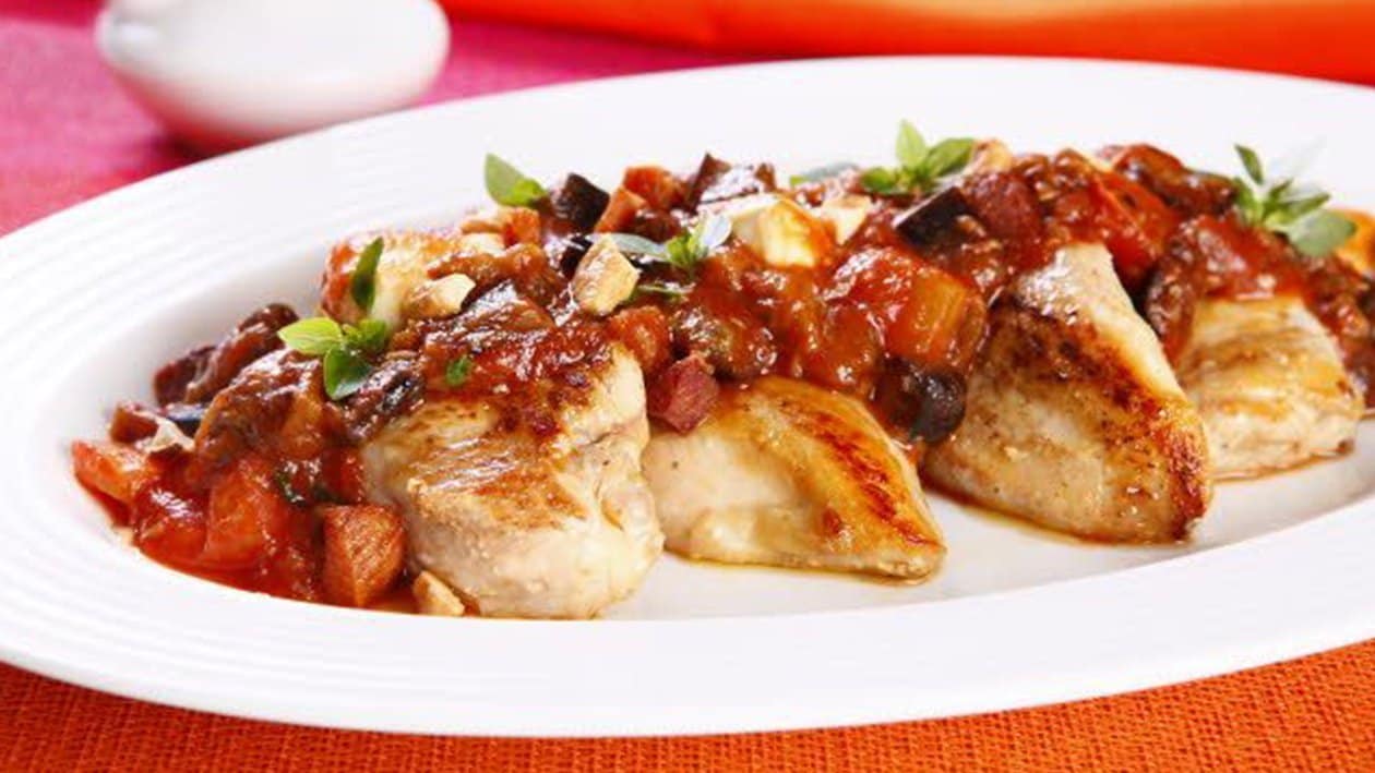 Frango à Caponata: sabores mediterrâneos - Receita